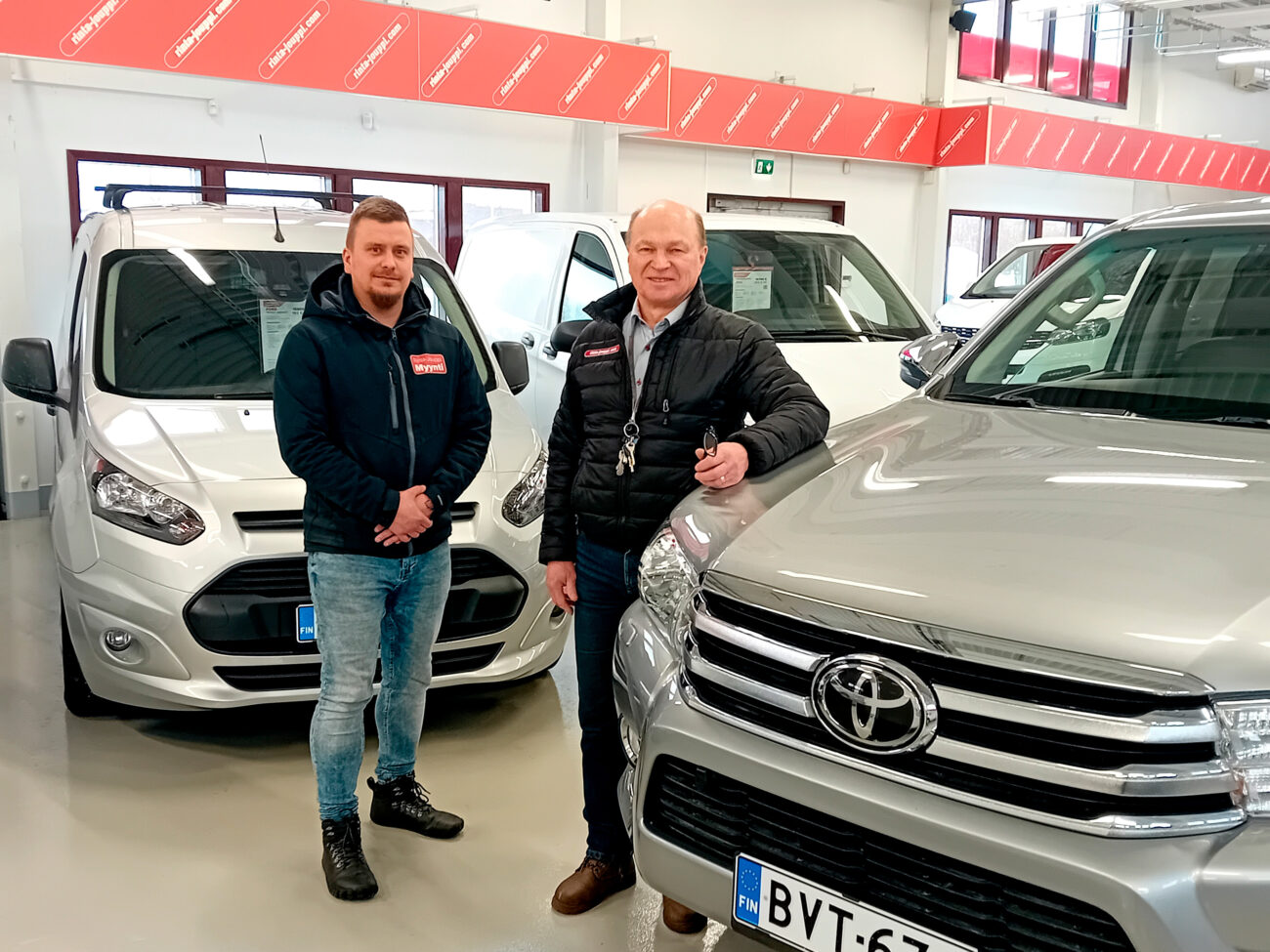 Uusi tavara-autokeskus avattu Oulussa - Rinta-Joupin Autoliike